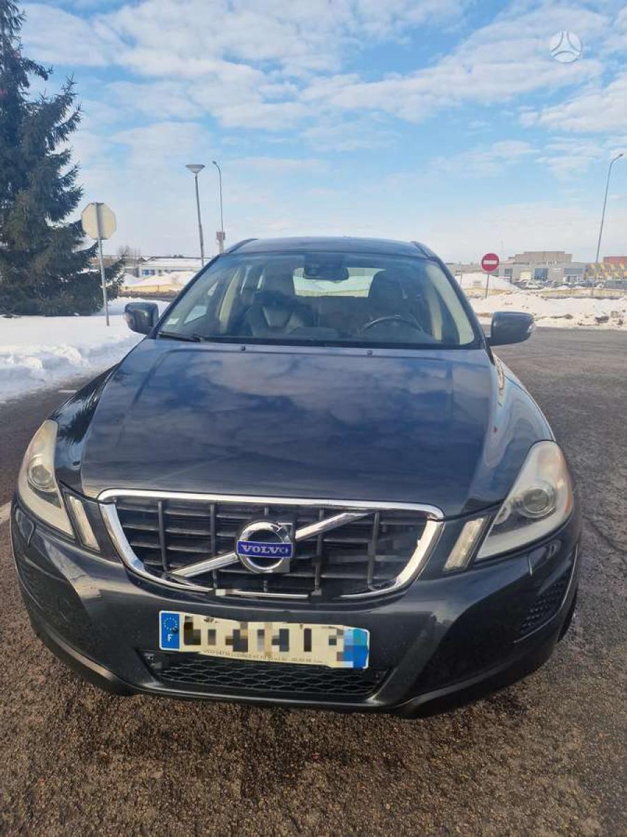 Zils Volvo XC60 2010 Tauragė, ar dzinēja tilpumu 2.40 L un nobraukumu 208 tūkst. km par 8000 €, foto 14 vietnē AUTOMOTO.COM.LV