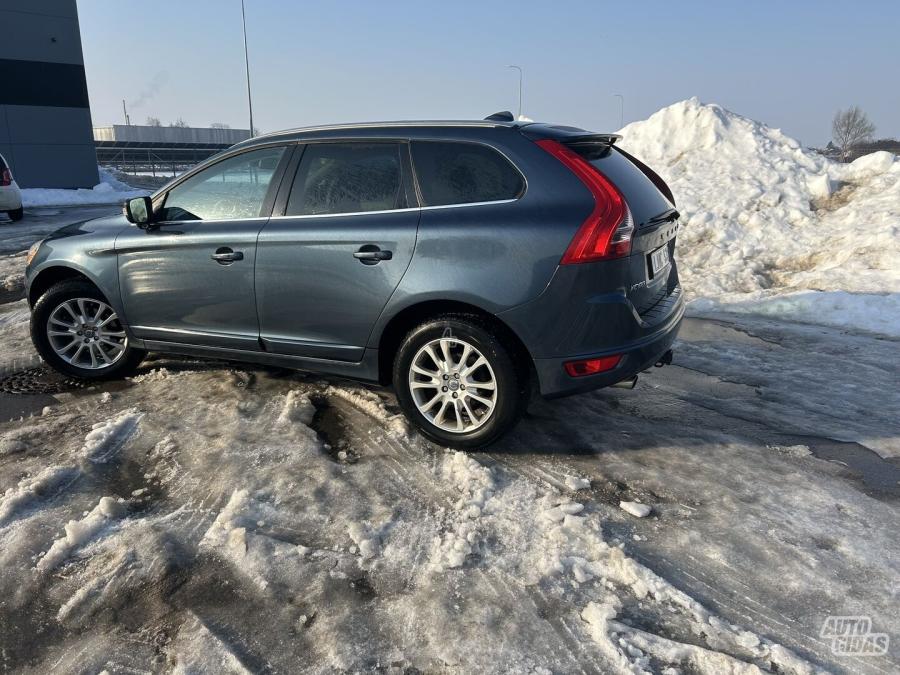 Blue Volvo XC60 2010 in Silute, with an engine capacity of 3.00 L and mileage of 230 thousand km for 7200 €, photo 5 on AUTOMOTO.COM.LV