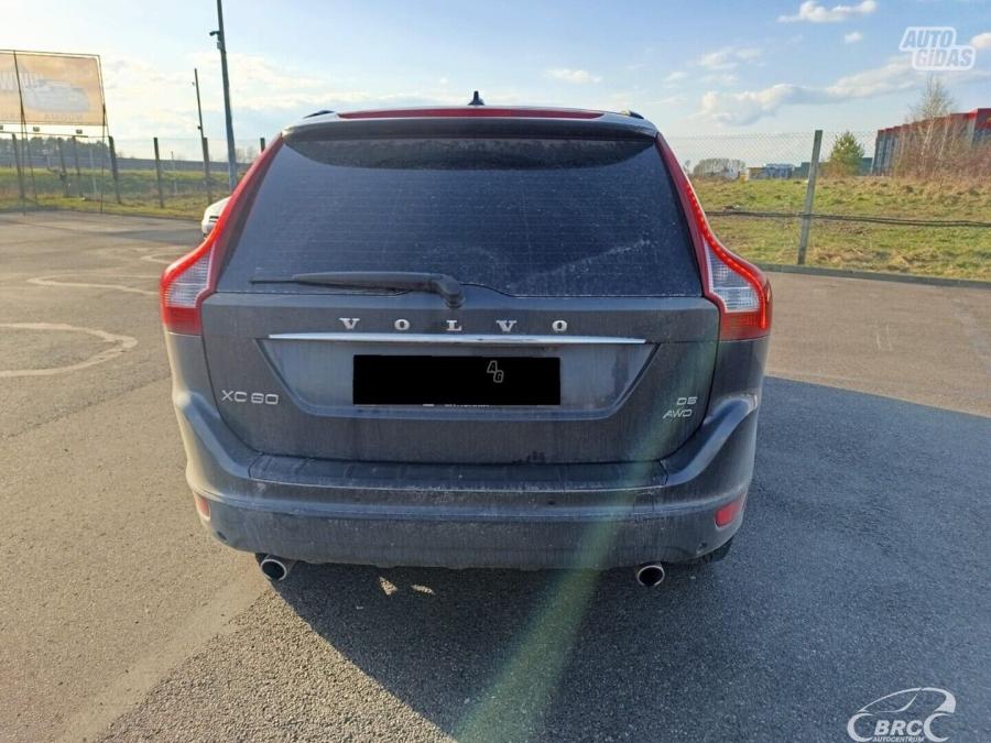Zils Volvo XC60 2010 Avižieniai, ar dzinēja tilpumu 2.40 L un nobraukumu 335 tūkst. km par 5900 €, foto 5 vietnē AUTOMOTO.COM.LV