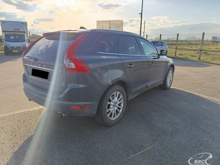 Zils Volvo XC60 2010 Avižieniai, ar dzinēja tilpumu 2.40 L un nobraukumu 335 tūkst. km par 5900 €, foto 6 vietnē AUTOMOTO.COM.LV