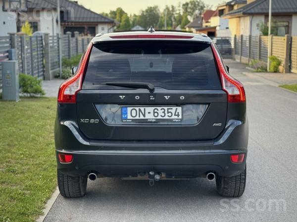 Blue Volvo XC60 2010 in Jelgava, with an engine capacity of 2.40 L and mileage of 337 thousand km for 7900 €, photo 6 on AUTOMOTO.COM.LV