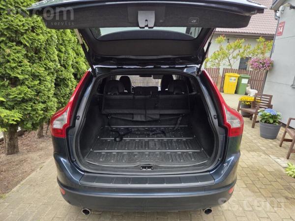 Zils Volvo XC60 2010 Rīga, ar dzinēja tilpumu 2.40 L un nobraukumu 334 tūkst. km par 7300 €, foto 7 vietnē AUTOMOTO.COM.LV