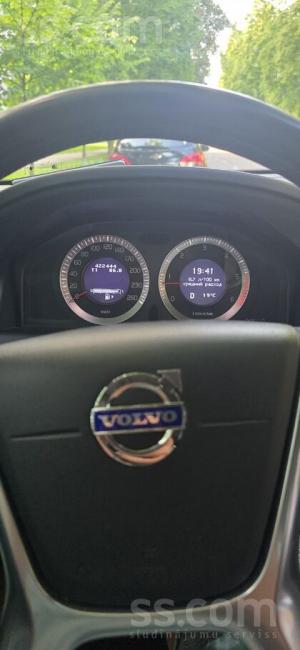 Blue Volvo XC60 2010 in Ventspils, with an engine capacity of 2.40 L and mileage of 422 thousand km for 8750 €, photo 7 on AUTOMOTO.COM.LV