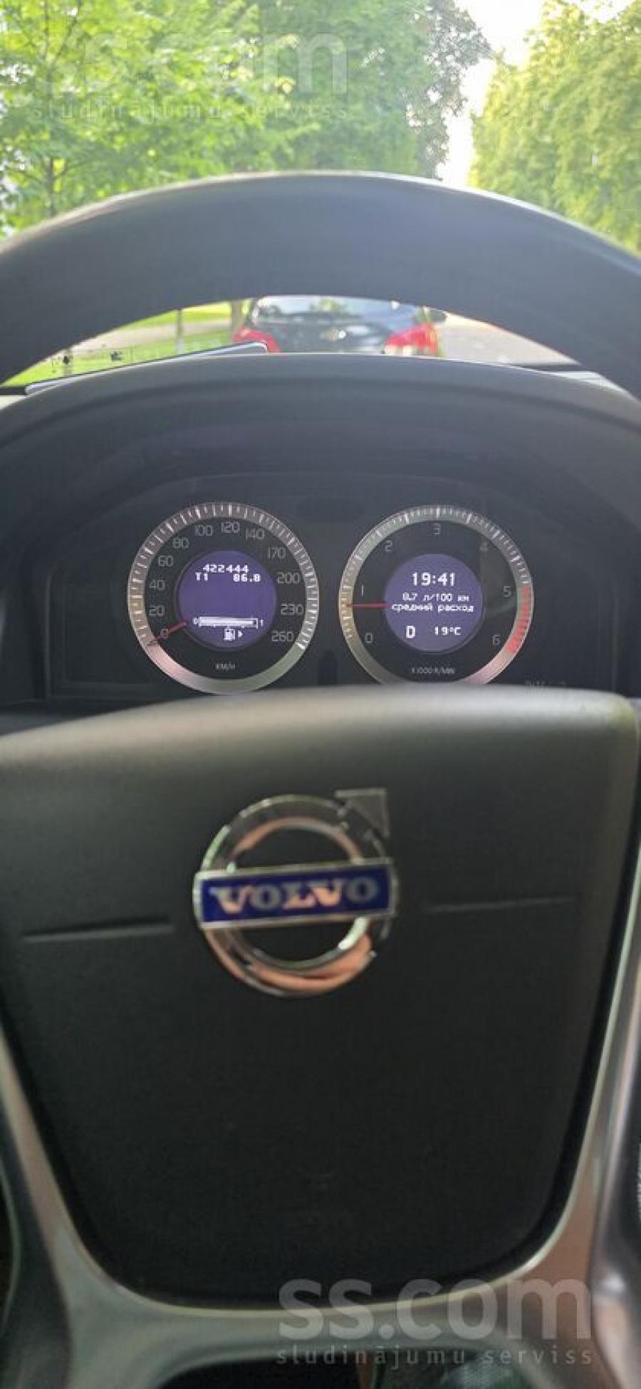 Blue Volvo XC60 2010 in Ventspils, with an engine capacity of 2.40 L and mileage of 422 thousand km for 8750 €, photo 7 on AUTOMOTO.COM.LV