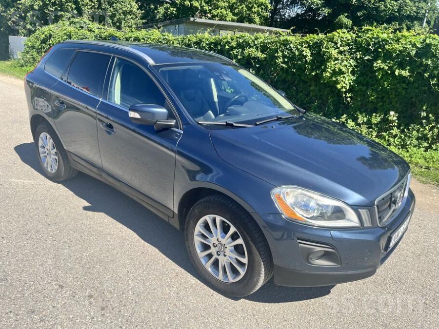 Zils Volvo XC60 2010 Rīga, ar dzinēja tilpumu 2.40 L un nobraukumu 254 tūkst. km par 6300 €, foto 4 vietnē AUTOMOTO.COM.LV