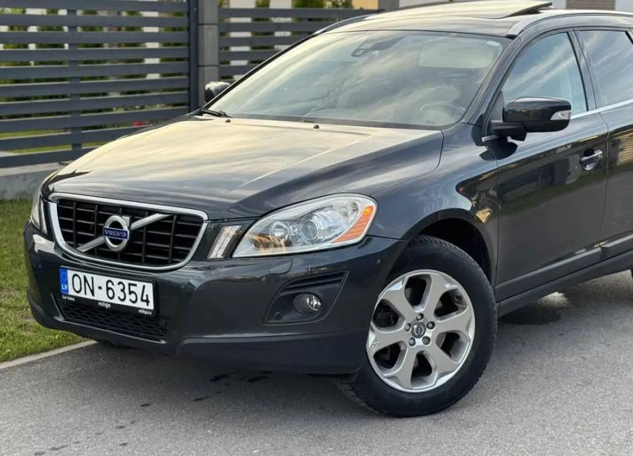 Zils Volvo XC60 2010 Jelgava, ar dzinēja tilpumu 2.40 L un nobraukumu 337 tūkst. km par 7900 €, foto 3 vietnē AUTOMOTO.COM.LV