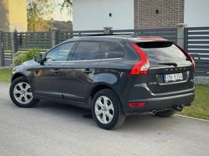 Zils Volvo XC60 2010 Jelgava, ar dzinēja tilpumu 2.40 L un nobraukumu 337 tūkst. km par 7900 €, foto 4 vietnē AUTOMOTO.COM.LV
