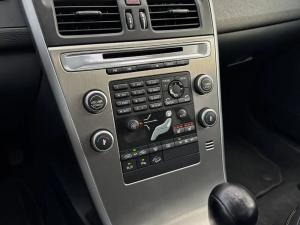 Zils Volvo XC60 2010 Jelgava, ar dzinēja tilpumu 2.40 L un nobraukumu 337 tūkst. km par 7900 €, foto 15 vietnē AUTOMOTO.COM.LV