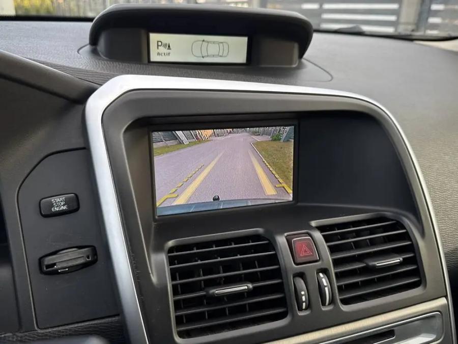Zils Volvo XC60 2010 Jelgava, ar dzinēja tilpumu 2.40 L un nobraukumu 337 tūkst. km par 7900 €, foto 17 vietnē AUTOMOTO.COM.LV