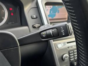 Zils Volvo XC60 2010 Jelgava, ar dzinēja tilpumu 2.40 L un nobraukumu 337 tūkst. km par 7900 €, foto 20 vietnē AUTOMOTO.COM.LV