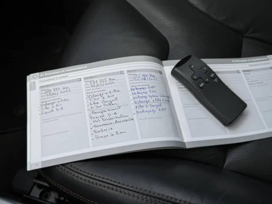 Zils Volvo XC60 2010 Jelgava, ar dzinēja tilpumu 2.40 L un nobraukumu 337 tūkst. km par 7900 €, foto 23 vietnē AUTOMOTO.COM.LV