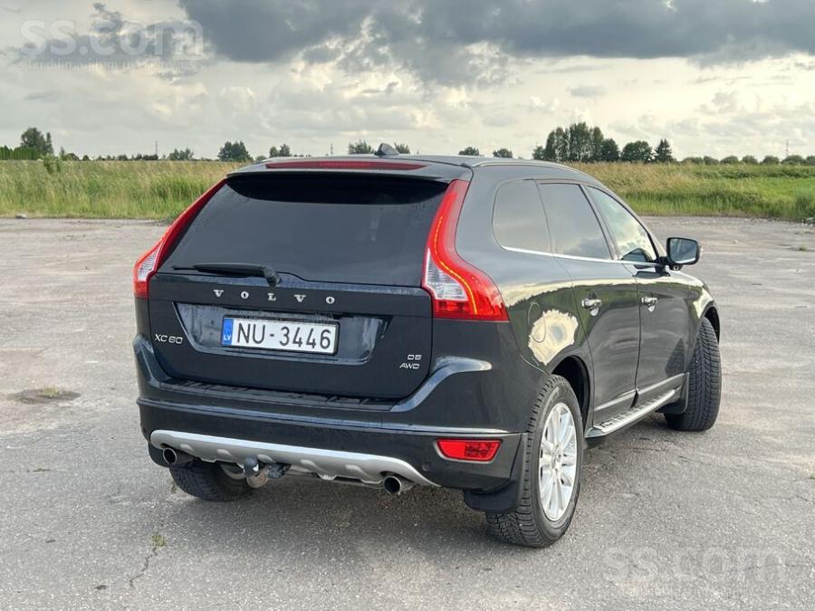 Zils Volvo XC60 2010 Talsi, ar dzinēja tilpumu 2.40 L un nobraukumu 238 tūkst. km par 7990 €, foto 8 vietnē AUTOMOTO.COM.LV