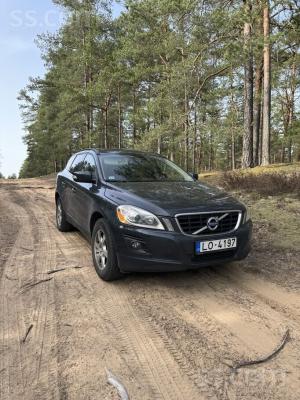 Zils Volvo XC60 2010 Rīga, ar dzinēja tilpumu 2.40 L un nobraukumu 360 tūkst. km par 5500 €, foto  vietnē AUTOMOTO.COM.LV
