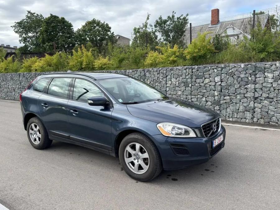 Zils Volvo XC60 2010 Rēzekne, ar dzinēja tilpumu 2.00 L un nobraukumu 279 tūkst. km par 7200 €, foto 4 vietnē AUTOMOTO.COM.LV