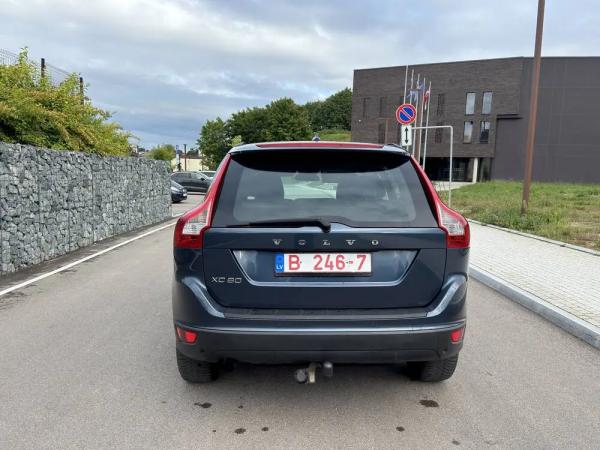 Blue Volvo XC60 2010 in Rezekne, with an engine capacity of 2.00 L and mileage of 279 thousand km for 7200 €, photo 6 on AUTOMOTO.COM.LV