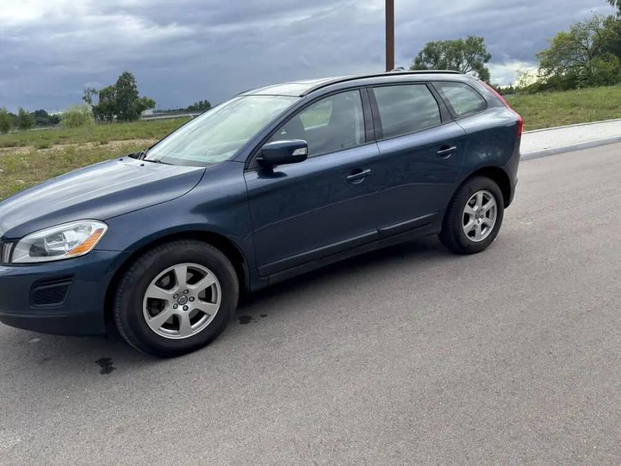 Zils Volvo XC60 2010 Rēzekne, ar dzinēja tilpumu 2.00 L un nobraukumu 279 tūkst. km par 7200 €, foto 13 vietnē AUTOMOTO.COM.LV
