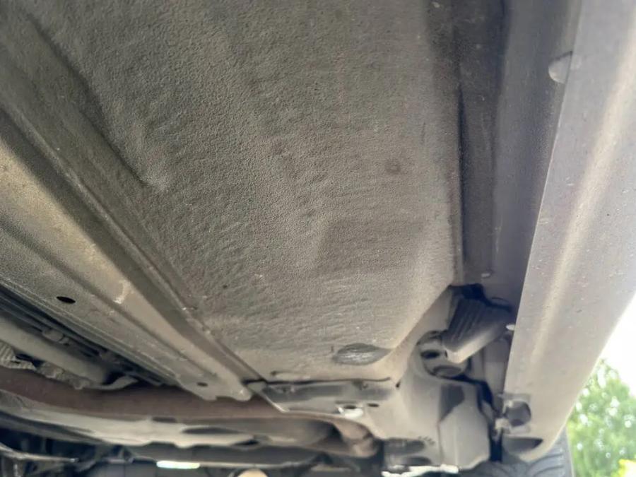 Zils Volvo XC60 2010 Rēzekne, ar dzinēja tilpumu 2.00 L un nobraukumu 279 tūkst. km par 7200 €, foto 14 vietnē AUTOMOTO.COM.LV