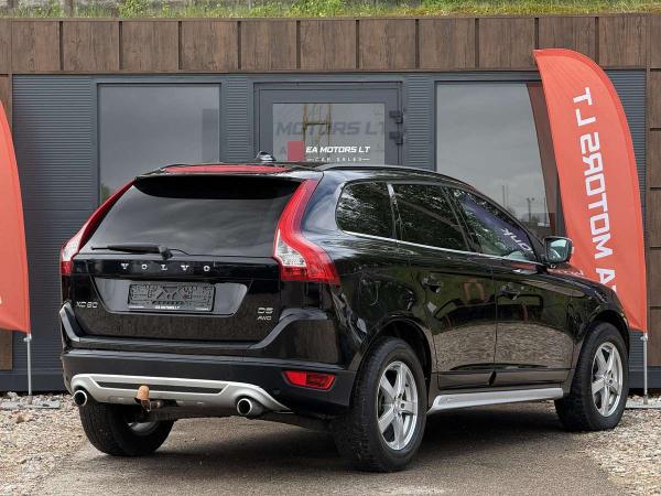 Zils Volvo XC60 2010 Viļņa, ar dzinēja tilpumu 2.40 L un nobraukumu 271 tūkst. km par 8700 €, foto 5 vietnē AUTOMOTO.COM.LV