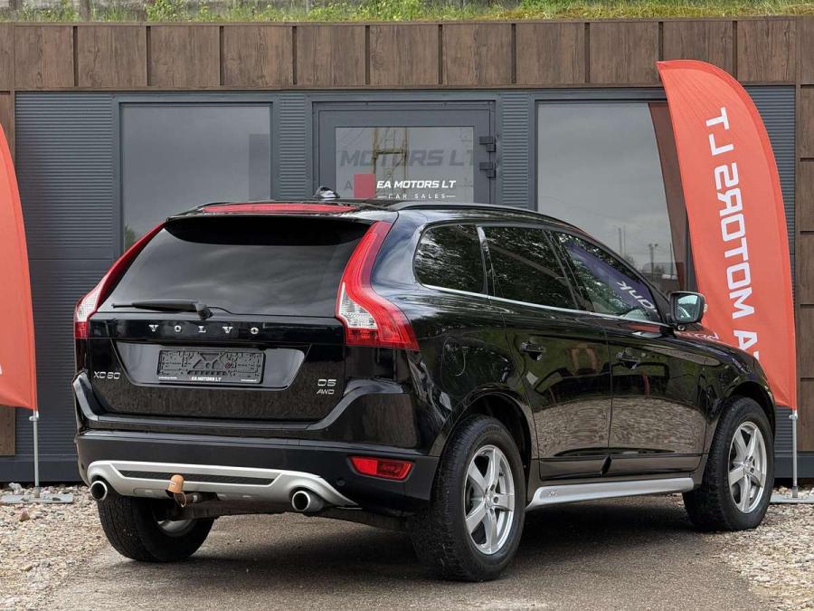 Zils Volvo XC60 2010 Viļņa, ar dzinēja tilpumu 2.40 L un nobraukumu 271 tūkst. km par 8700 €, foto 6 vietnē AUTOMOTO.COM.LV