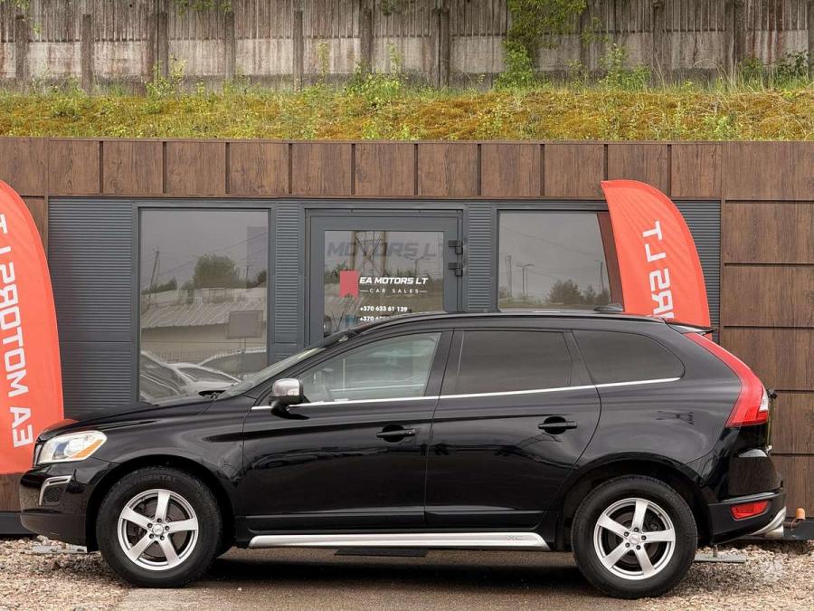 Zils Volvo XC60 2010 Viļņa, ar dzinēja tilpumu 2.40 L un nobraukumu 271 tūkst. km par 8700 €, foto 9 vietnē AUTOMOTO.COM.LV