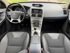 Blue Volvo XC60 2010 in Utena, with an engine capacity of 2.00 L and mileage of 269 thousand km for 7950 €, photo 14 on AUTOMOTO.COM.LV