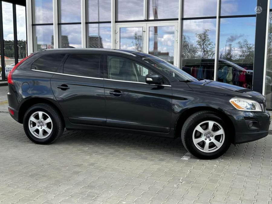 Zils Volvo XC60 2010 Viļņa, ar dzinēja tilpumu 2.40 L un nobraukumu 291 tūkst. km par 5999 €, foto 3 vietnē AUTOMOTO.COM.LV