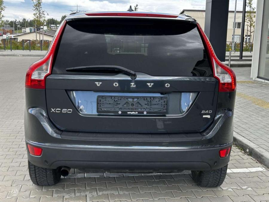 Zils Volvo XC60 2010 Viļņa, ar dzinēja tilpumu 2.40 L un nobraukumu 291 tūkst. km par 5999 €, foto 5 vietnē AUTOMOTO.COM.LV