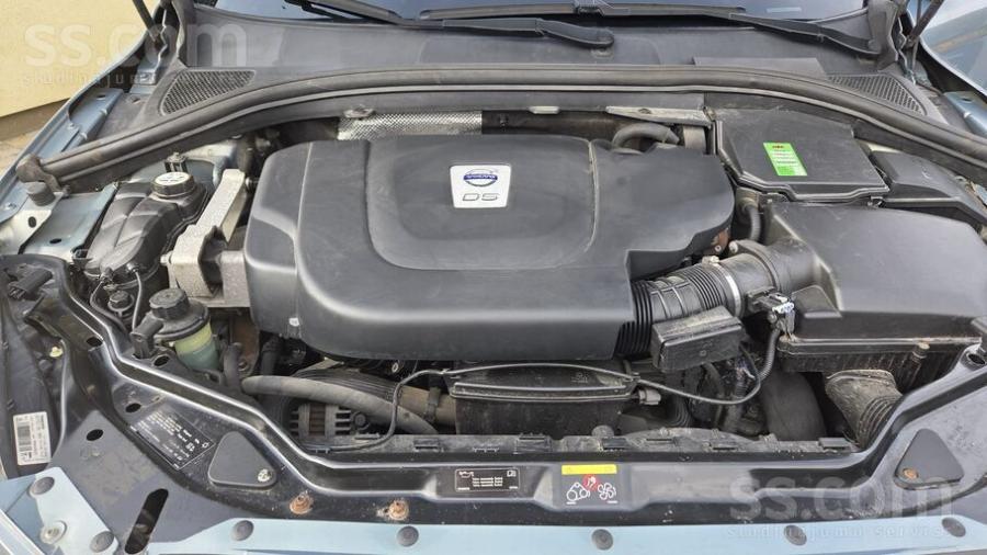 Blue Volvo XC60 2010 in Riga, with an engine capacity of 2.40 L and mileage of 315 thousand km for 6550 €, photo 12 on AUTOMOTO.COM.LV