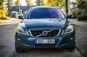 Blue Volvo XC60 2010 in Riga, with an engine capacity of 2.40 L and mileage of 359 thousand km for 5990 €, photo 3 on AUTOMOTO.COM.LV
