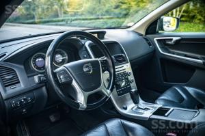 Blue Volvo XC60 2010 in Riga, with an engine capacity of 2.40 L and mileage of 359 thousand km for 5990 €, photo 10 on AUTOMOTO.COM.LV