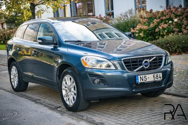 Volvo XC60 2010 Rīga vietnē Zils Volvo XC60 2010 Rīga, ar dzinēja tilpumu 2.40 L un nobraukumu 359 tūkst. km par 5990 €, foto 1 vietnē AUTOMOTO.COM.LV