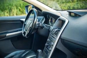 Zils Volvo XC60 2010 Rīga, ar dzinēja tilpumu 2.40 L un nobraukumu 359 tūkst. km par 5990 €, foto 6 vietnē AUTOMOTO.COM.LV