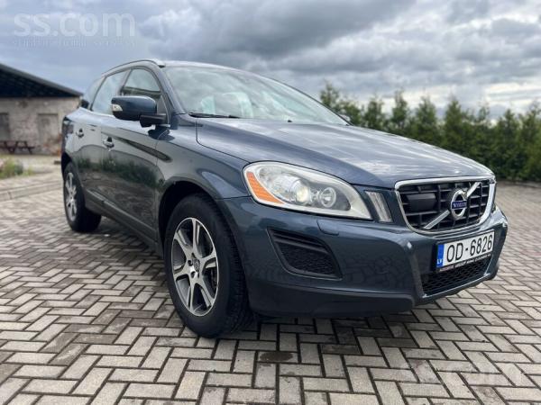 Blue Volvo XC60 2011 in Rezekne, with an engine capacity of 2.40 L and mileage of 350 thousand km for 9200 €, photo 3 on AUTOMOTO.COM.LV
