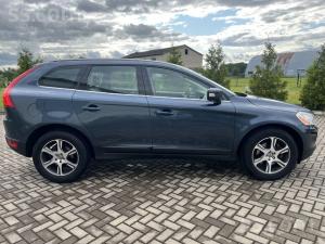Zils Volvo XC60 2011 Rēzekne, ar dzinēja tilpumu 2.40 L un nobraukumu 350 tūkst. km par 9200 €, foto 4 vietnē AUTOMOTO.COM.LV