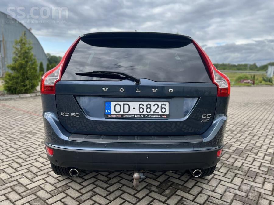 Zils Volvo XC60 2011 Rēzekne, ar dzinēja tilpumu 2.40 L un nobraukumu 350 tūkst. km par 9200 €, foto 7 vietnē AUTOMOTO.COM.LV