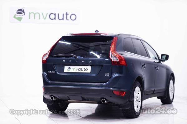 Zils Volvo XC60 2011 Tallina, ar dzinēja tilpumu 2.40 L un nobraukumu 294 tūkst. km par 8990 €, foto 2 vietnē AUTOMOTO.COM.LV