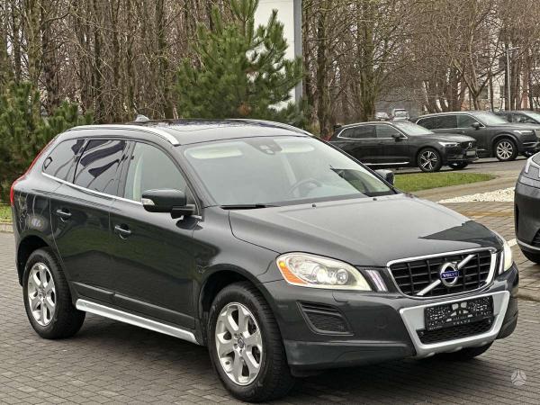 Blue Volvo XC60 2011 in Klaipeda, with an engine capacity of 2.95 L and mileage of 203 thousand km for 8200 €, photo 2 on AUTOMOTO.COM.LV
