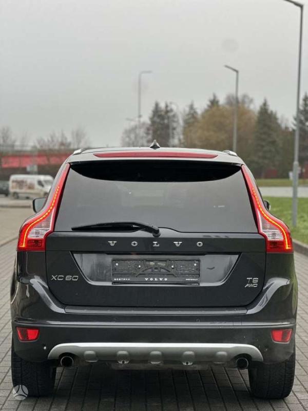 Blue Volvo XC60 2011 in Klaipeda, with an engine capacity of 2.95 L and mileage of 203 thousand km for 8200 €, photo 5 on AUTOMOTO.COM.LV