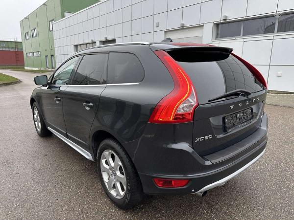 Blue Volvo XC60 2011 in Klaipeda, with an engine capacity of 2.95 L and mileage of 203 thousand km for 8200 €, photo 9 on AUTOMOTO.COM.LV