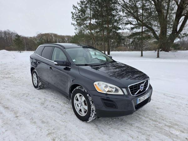 Blue Volvo XC60 2011 in Taurage, with an engine capacity of 2.40 L and mileage of 283 thousand km for 6900 €, photo 2 on AUTOMOTO.COM.LV