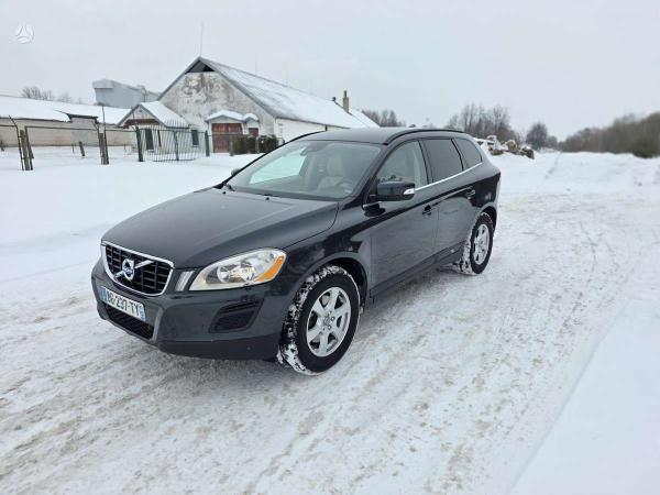 Blue Volvo XC60 2011 in Taurage, with an engine capacity of 2.40 L and mileage of 283 thousand km for 6900 €, photo 3 on AUTOMOTO.COM.LV