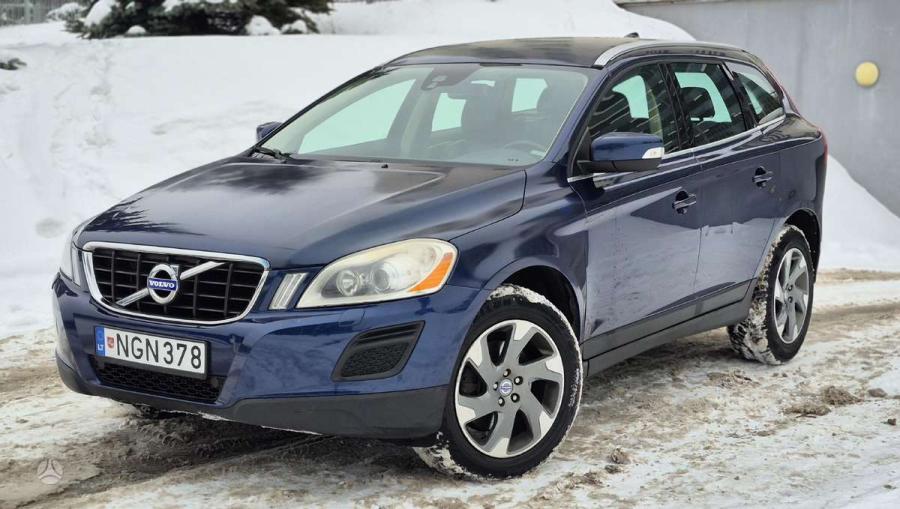 Blue Volvo XC60 2011 in Vilnius, with an engine capacity of 1.98 L and mileage of 250 thousand km for 5500 €, photo 1 on AUTOMOTO.COM.LV