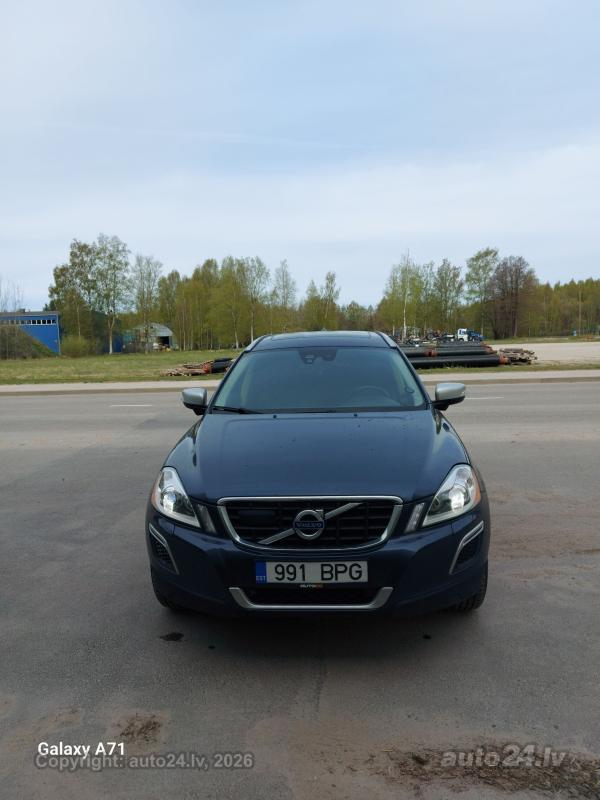 Zils Volvo XC60 2011 Tallina, ar dzinēja tilpumu 2.40 L un nobraukumu 251 tūkst. km par 10400 €, foto 3 vietnē AUTOMOTO.COM.LV