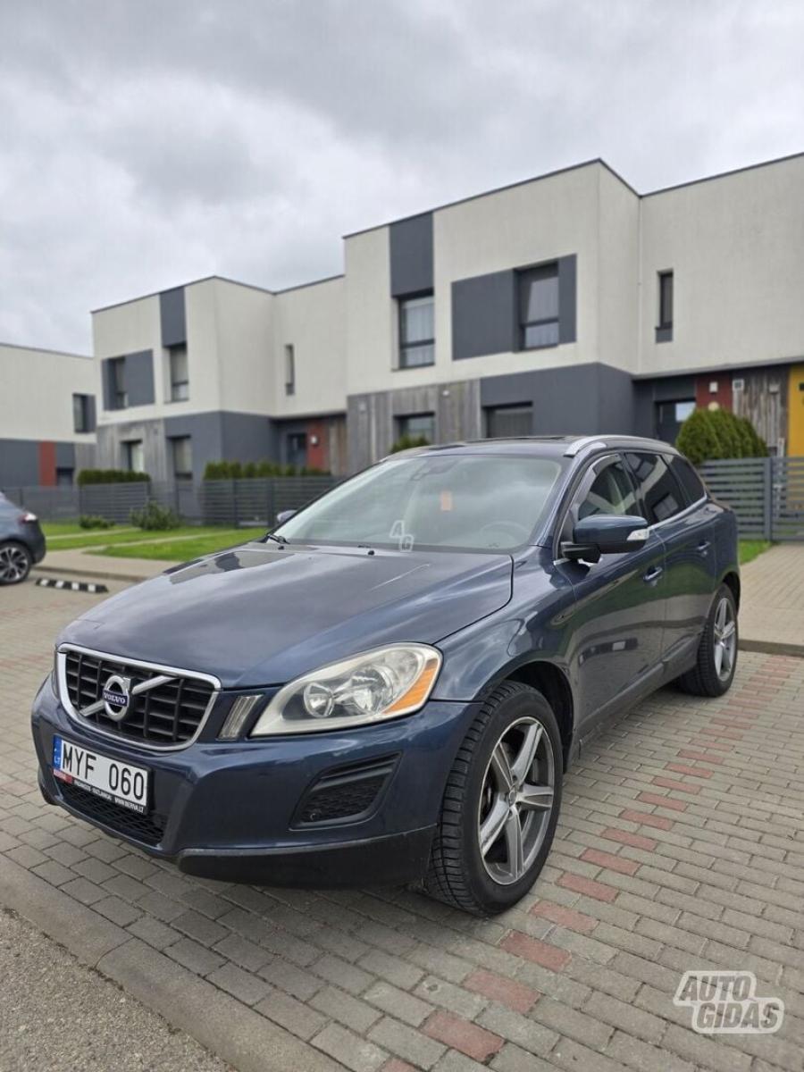 Zils Volvo XC60 2011 Viļņa, ar dzinēja tilpumu 3.20 L un nobraukumu 210 tūkst. km par 6700 €, foto 5 vietnē AUTOMOTO.COM.LV
