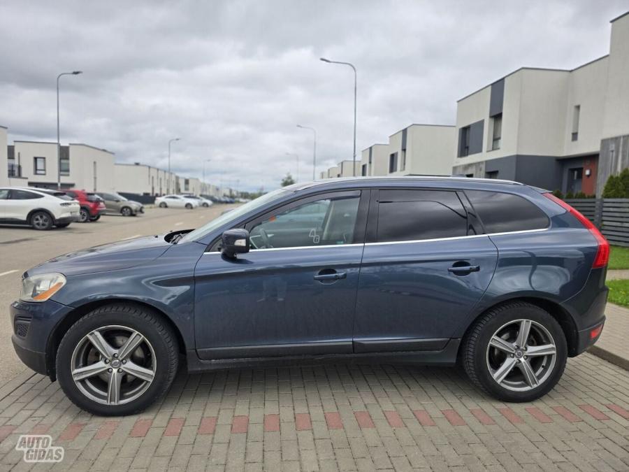 Zils Volvo XC60 2011 Viļņa, ar dzinēja tilpumu 3.20 L un nobraukumu 210 tūkst. km par 6700 €, foto 6 vietnē AUTOMOTO.COM.LV