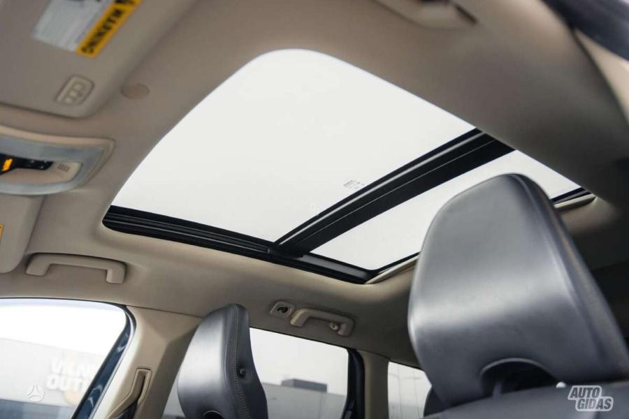 Zils Volvo XC60 2011 Viļņa, ar dzinēja tilpumu 3.20 L un nobraukumu 210 tūkst. km par 6700 €, foto 12 vietnē AUTOMOTO.COM.LV