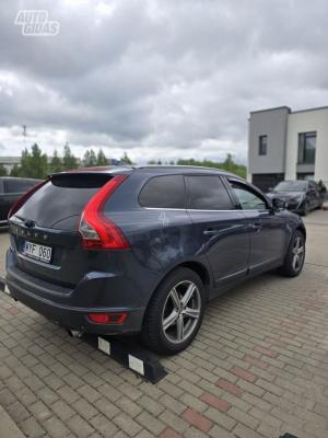 Zils Volvo XC60 2011 Viļņa, ar dzinēja tilpumu 3.20 L un nobraukumu 210 tūkst. km par 6700 €, foto 17 vietnē AUTOMOTO.COM.LV