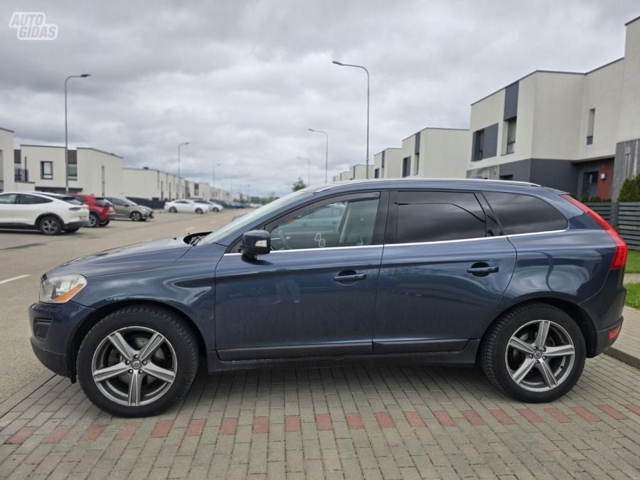 Zils Volvo XC60 2011 Viļņa, ar dzinēja tilpumu 3.20 L un nobraukumu 210 tūkst. km par 6700 €, foto 18 vietnē AUTOMOTO.COM.LV