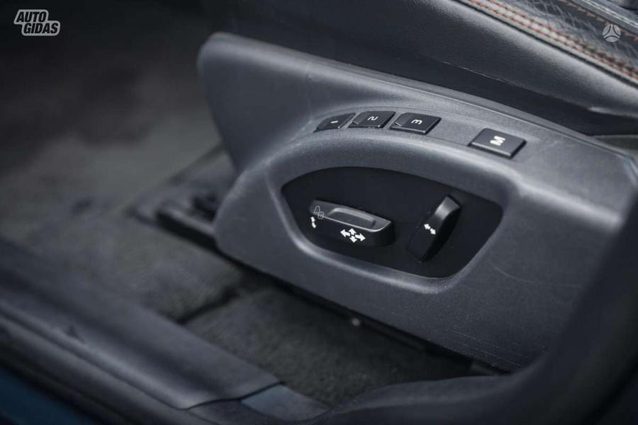 Zils Volvo XC60 2011 Viļņa, ar dzinēja tilpumu 3.20 L un nobraukumu 210 tūkst. km par 6700 €, foto 23 vietnē AUTOMOTO.COM.LV
