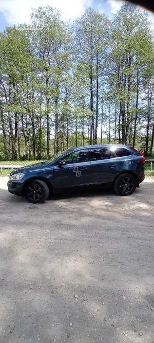 Blue Volvo XC60 2011 in Vilnius, with an engine capacity of 2.40 L and mileage of 377 thousand km for 8900 €, photo 4 on AUTOMOTO.COM.LV